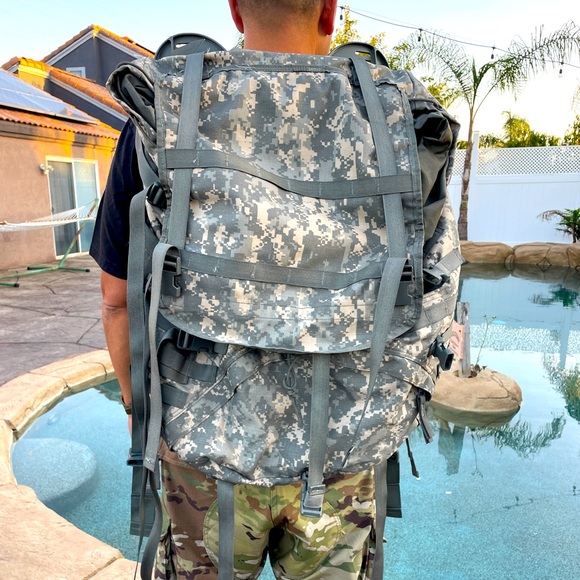 U.S. Army | Bags | Large Molle Il Rucksack | Poshmark
